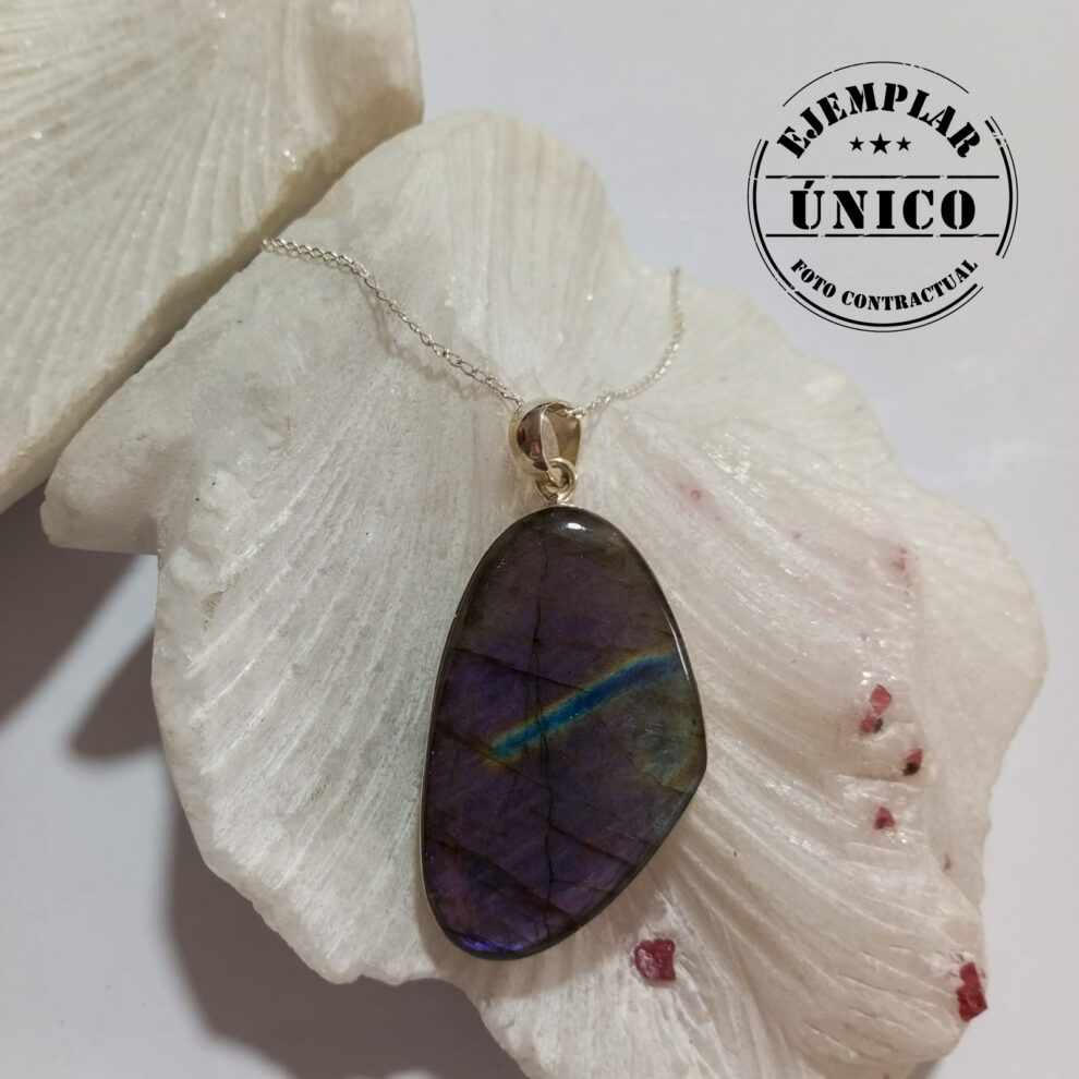 Dije en Plata con Piedra Labradorita Púrpura - Okoloko ️ - Piedras ...