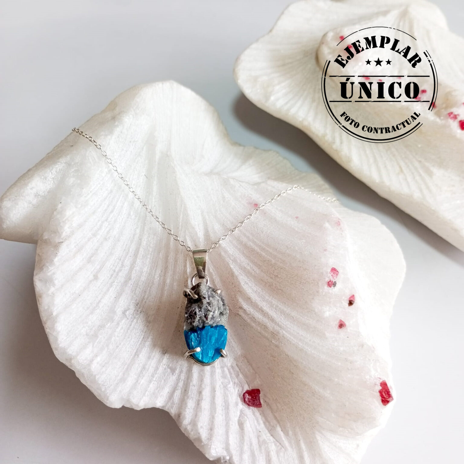 Dije en Plata con Piedra Cavansita - Okoloko ️ - Piedras, Cristales ...