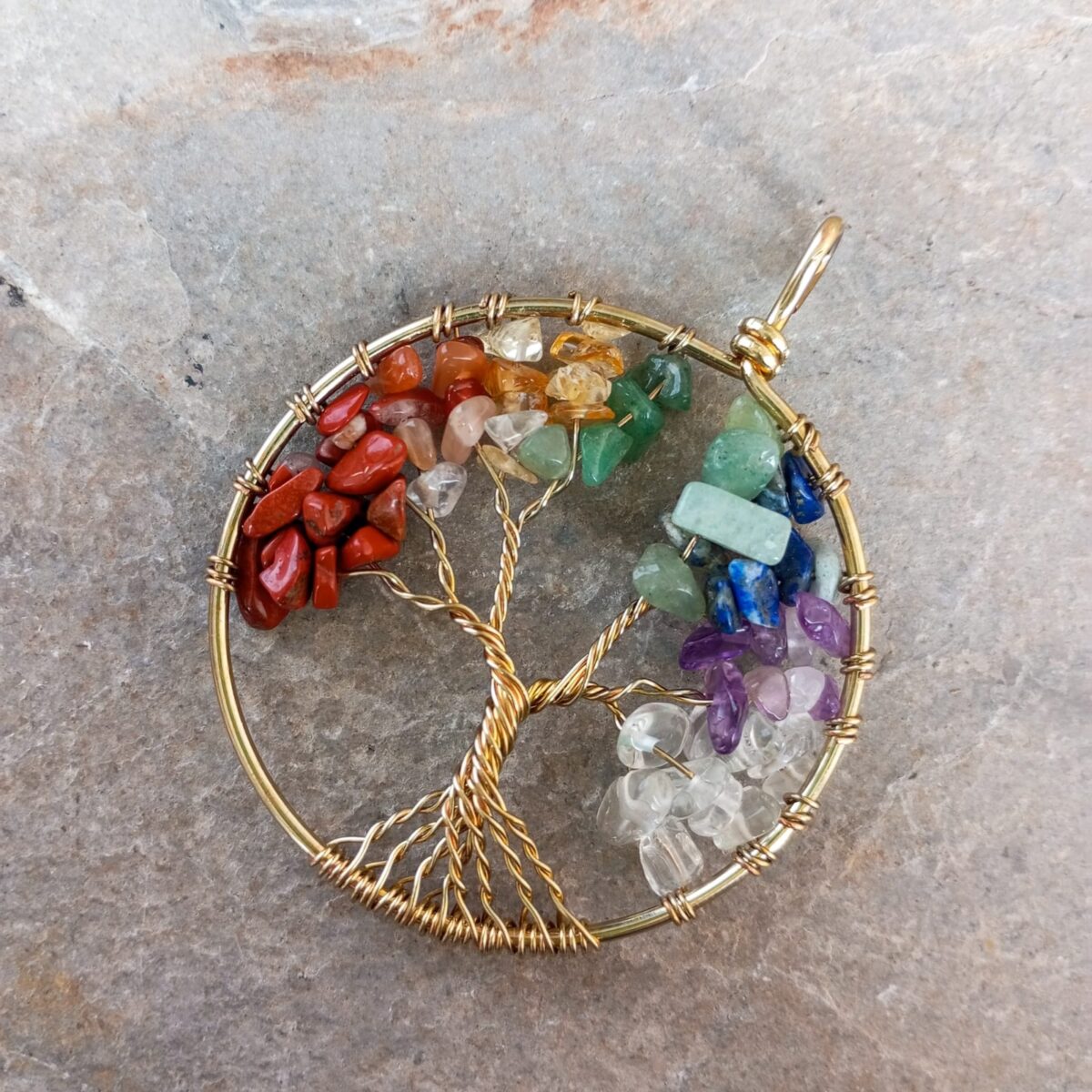 Dije Árbol de la Vida Siete Chakras (Dorado) - Okoloko ️ - Piedras, Cristales, Minerales y Joyas